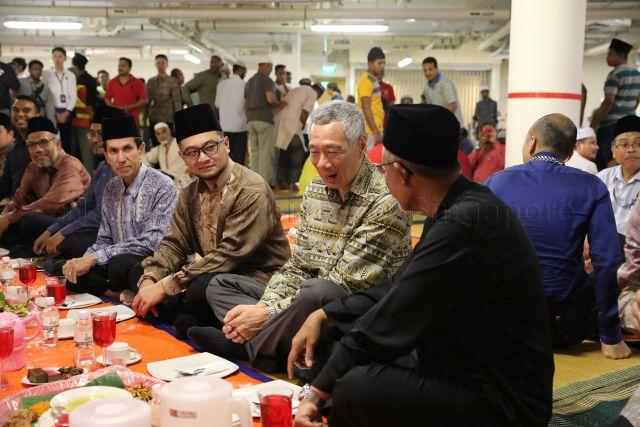 Taken at: Iftar at Maarof Mosque with Jurong residents in