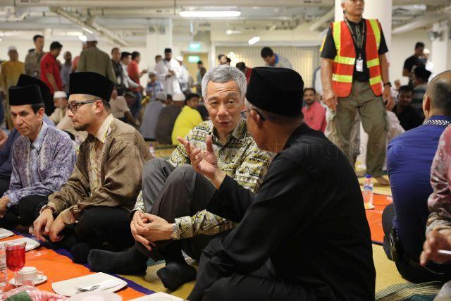 Taken at: Iftar at Maarof Mosque with Jurong residents in