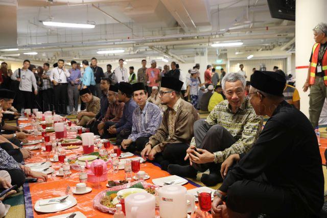 Taken at: Iftar at Maarof Mosque with Jurong residents in