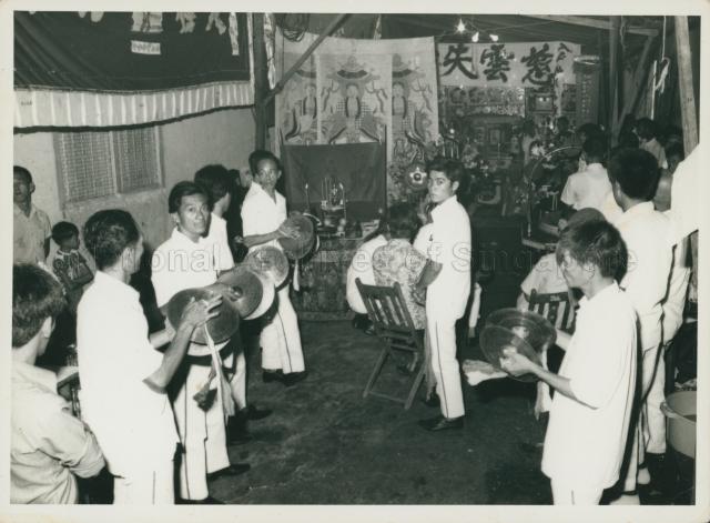 Boon Yew Association Musical troops to pay the late respect