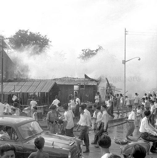 FIRE AT KAMPONG SIGLAP - ONLOOKERS AT THE SCENE