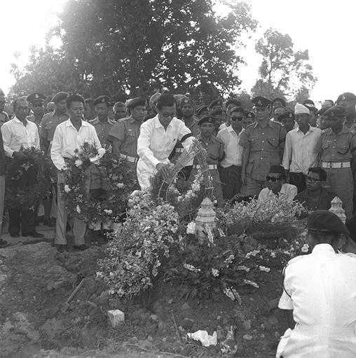 PULAU SENANG RIOT - FUNERAL OF THE LATE DANIEL S DUTTON AT