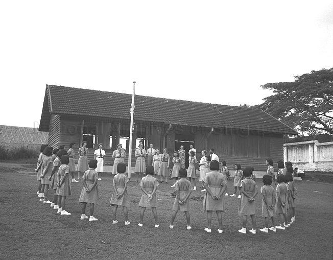GIRL GUIDES COMMISSIONER VISITS THE LEPER GIRL GUIDES AT