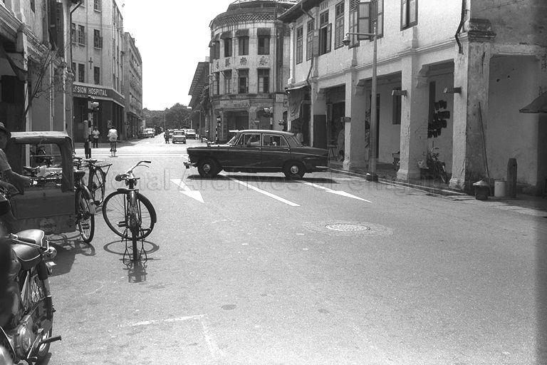 A new one-way traffic at the junction of Tanjong Pagar Road