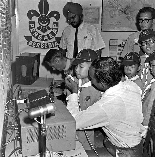 TWO 'HAM' SETS AT THE SCOUTS ASSOCIATION WENT ON THE AIR AND