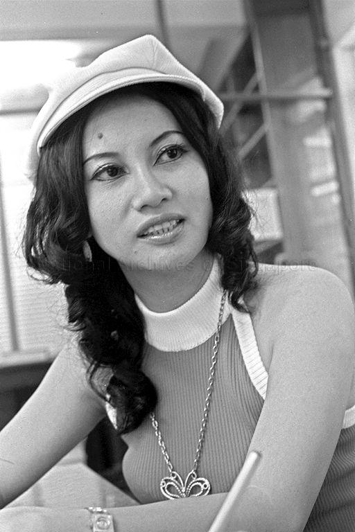 SINGER MISS JUDY CHIN OR POPULARLY KNOWN AS CHEN MEI MEI AT