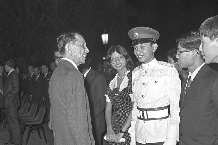 PRESIDENT DR BENJAMIN HENRY SHEARES (LEFT) CHATS WITH TWO OF