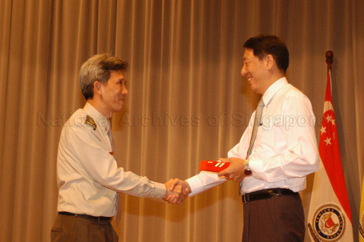 MINDEF NEWS RELEASE : 459 SAF OFFICERS PROMOTED